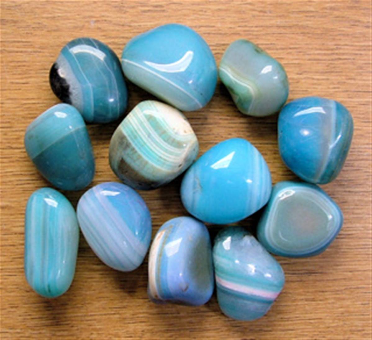 TURQUOISE COLOURED AGATE POLISHED PEBBLES. SPR7839POL