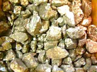 PYRITE FRACTURED CRYSTAL SPECIMENS (5KG BAG). PYRITE01W5KG