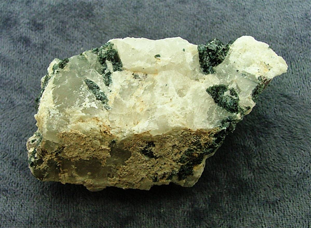 BLUE TOURMALINE IN MATRIX CRYSTAL SPECIMEN. SP8366