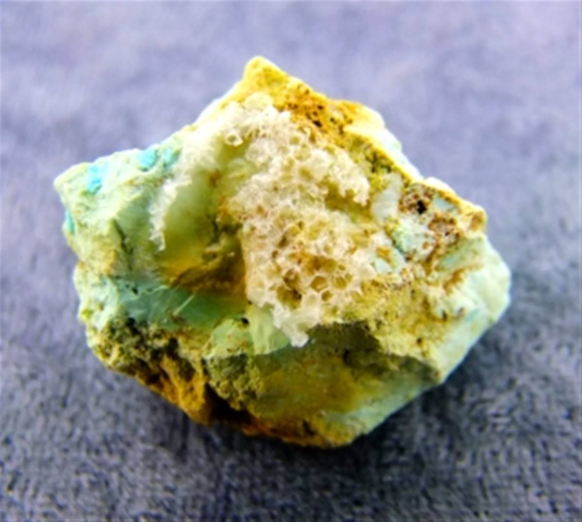 GIBBSITE ROUGH CRYSTAL SPECIMEN. SP8580