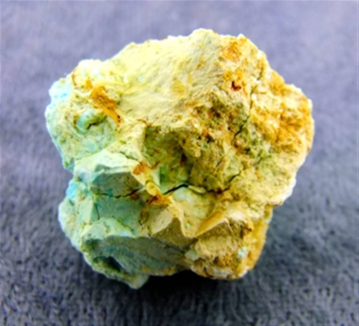 GIBBSITE ROUGH CRYSTAL SPECIMEN. SP8579