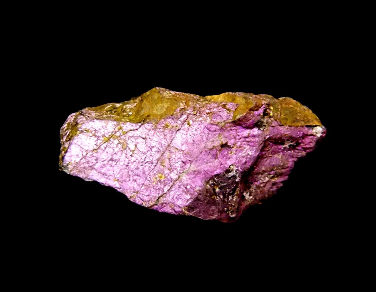 PURPURITE RAW CRYSTAL SPECIMEN. SP11698